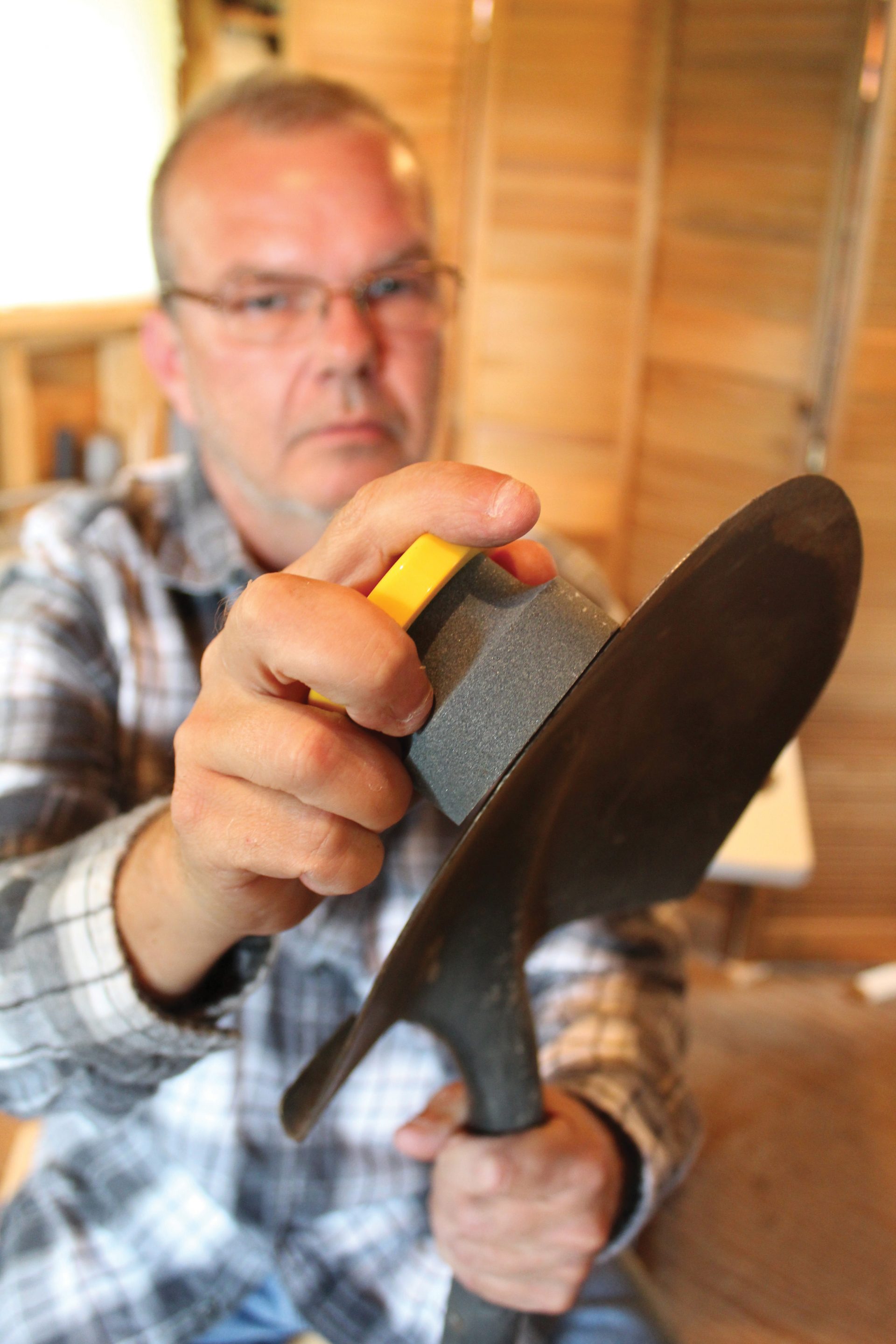 Keeping tools sharp - Backwoods Home Magazine