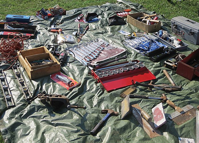 Flea market stories and strategies - Backwoods Home Magazine